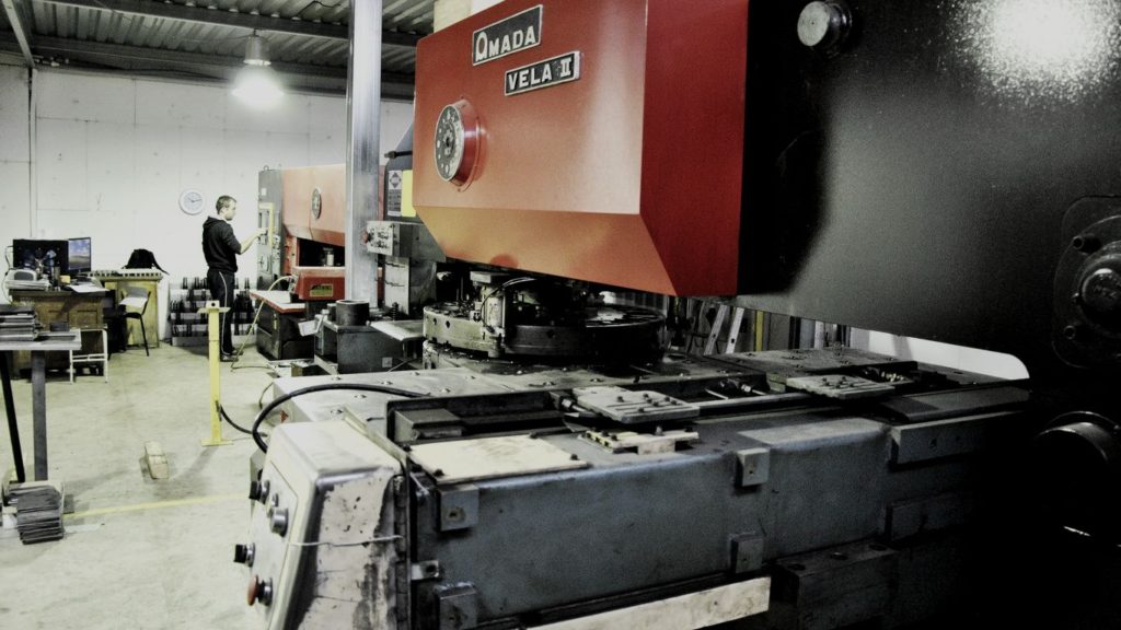 Poansonare / stantare – STEEL PROFILE